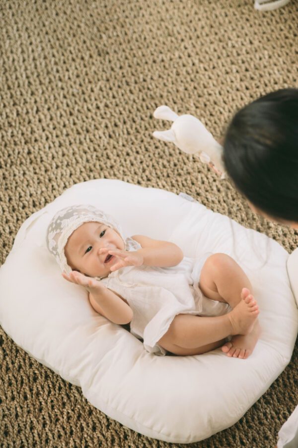 ANTI REFLUX BABY LOUNGER [MILK CREAM] - Japheth Chiara